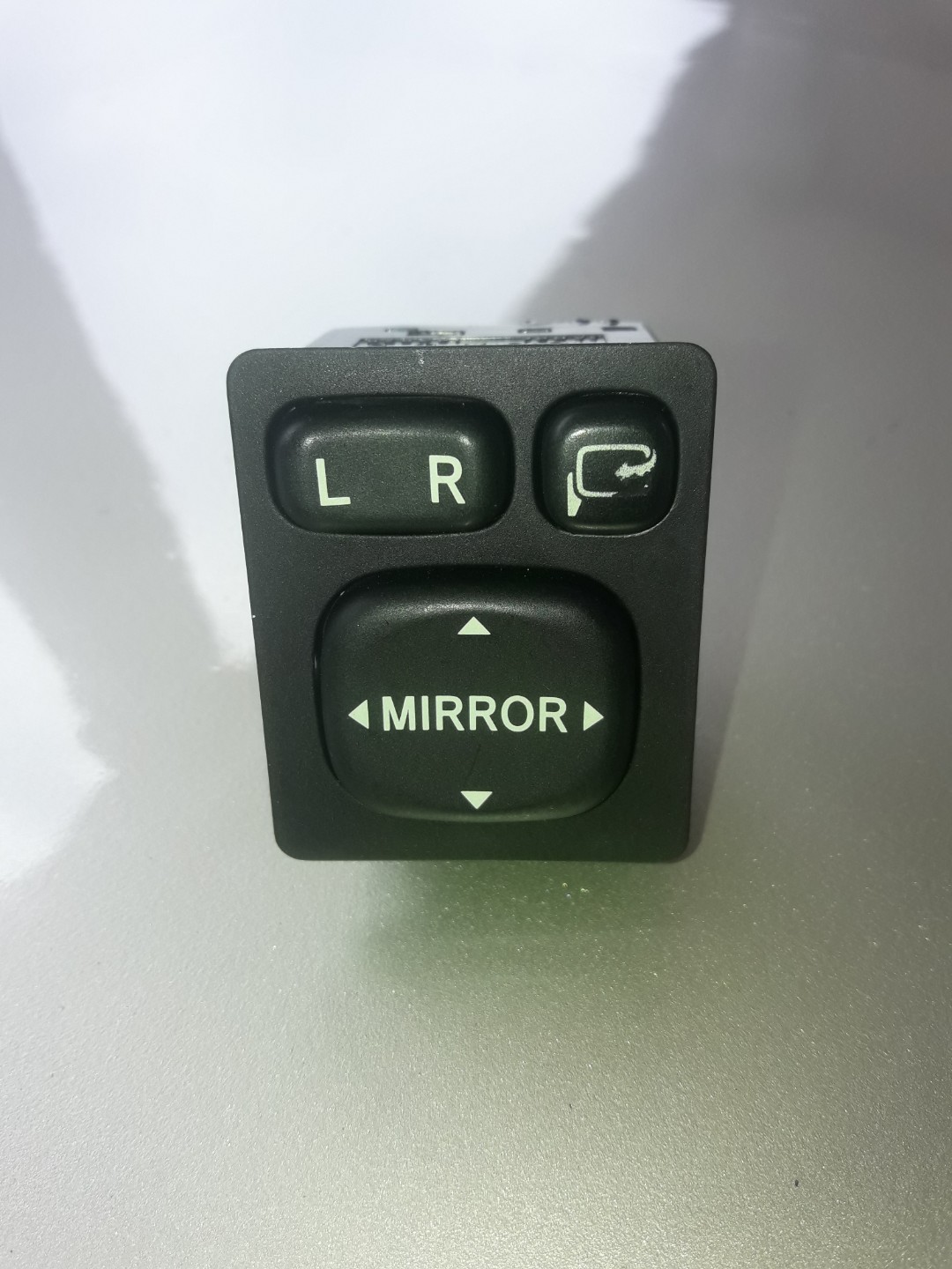 Passo sidemirror flip switch, Auto Accessories on Carousell