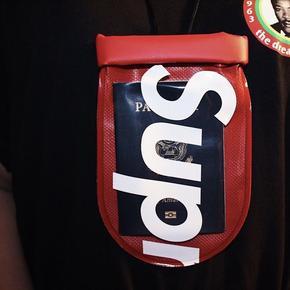 Supreme SS18 SealLine Pouch | Large, Men's Fashion, Bags, Sling Bags on ...