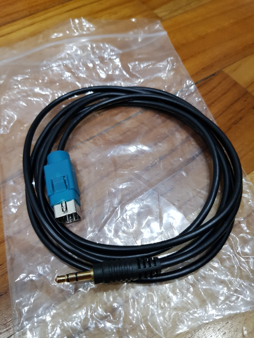 Alpine aux in cable (kce-237b), Car Accessories, Accessories on Carousell