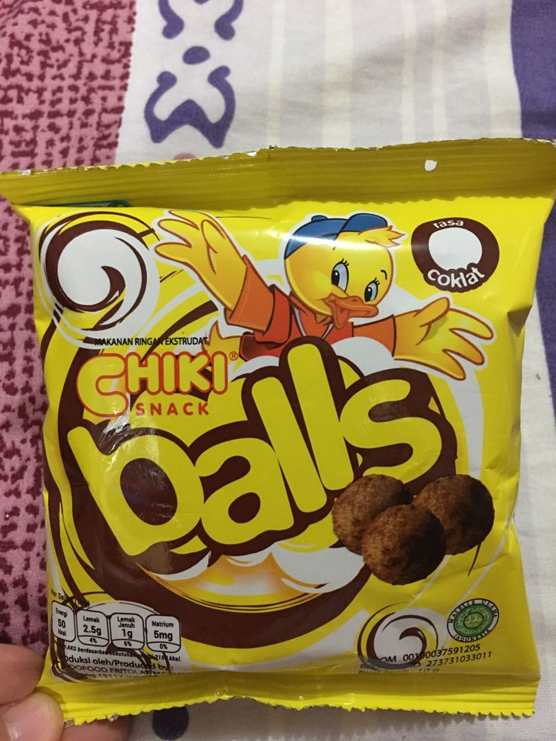 Chiki Balls rasa ayam, keju, atau coklat, Makanan & Minuman, Snek di ...