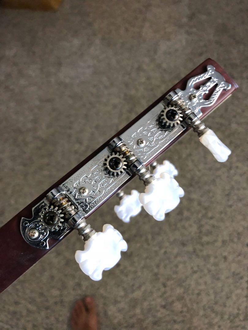 Classical Guitar Samick LC-015 , Hobbies & Toys, Music & Media, Musical Instruments on Carousell