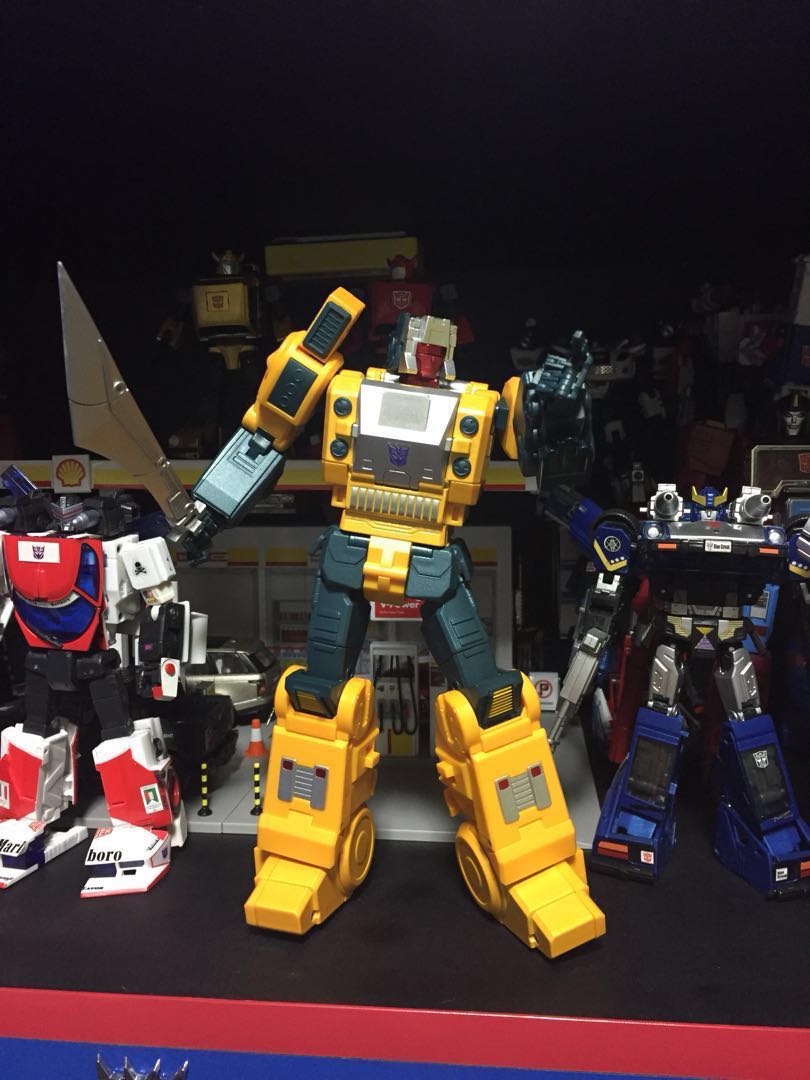 Fans Toys Lupus aka Transformers headmasters weird wolf, Hobbies & Toys ...