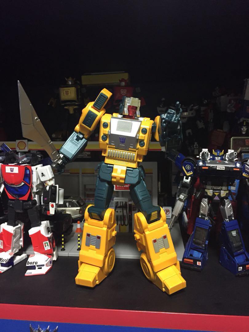 Fans Toys Lupus aka Transformers headmasters weird wolf, Hobbies & Toys ...