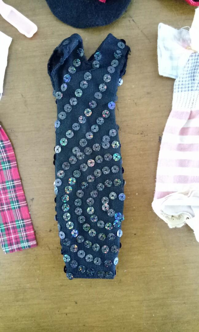 Baju boneka barbie, Bayi & Anak, Lainnya di Carousell