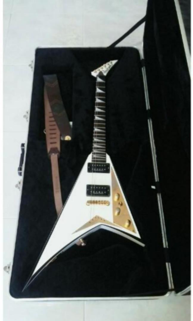 Jackson Rhoads RR5 White *Made in Japan*, Hobbies & Toys, Music & Media ...