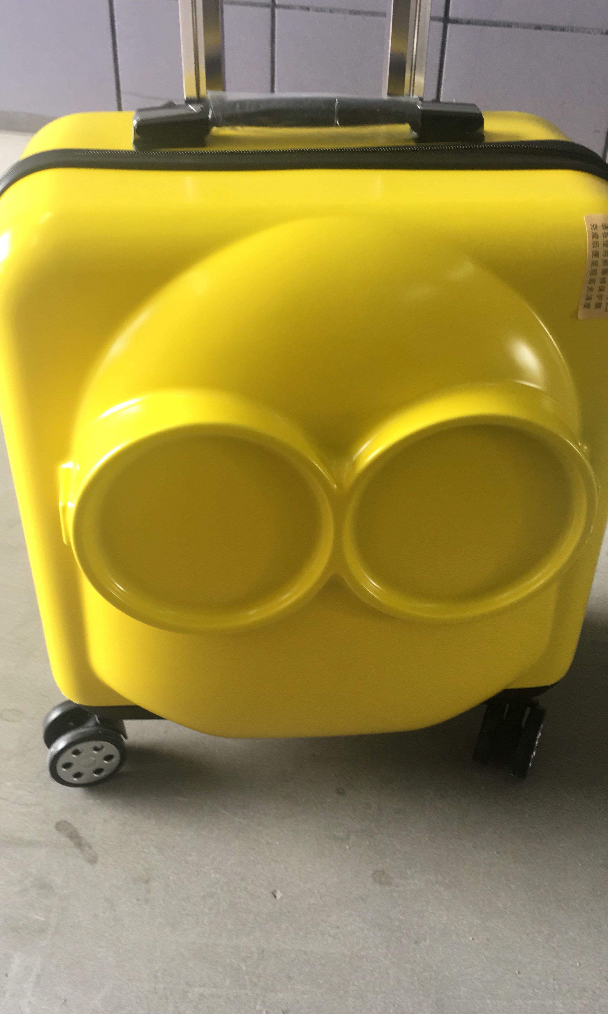 minion trunki