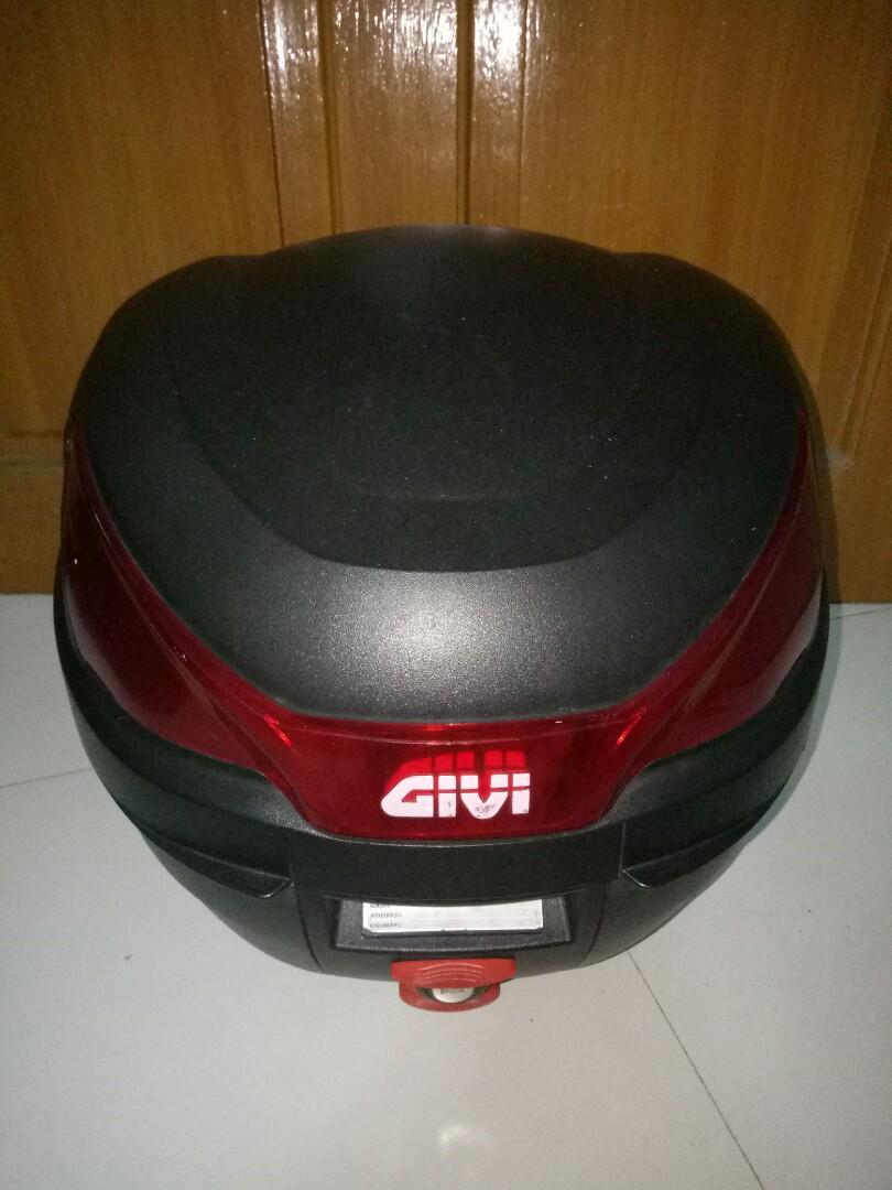 Original Givi Box with original Givi Bracket, Car Parts & Accessories ...