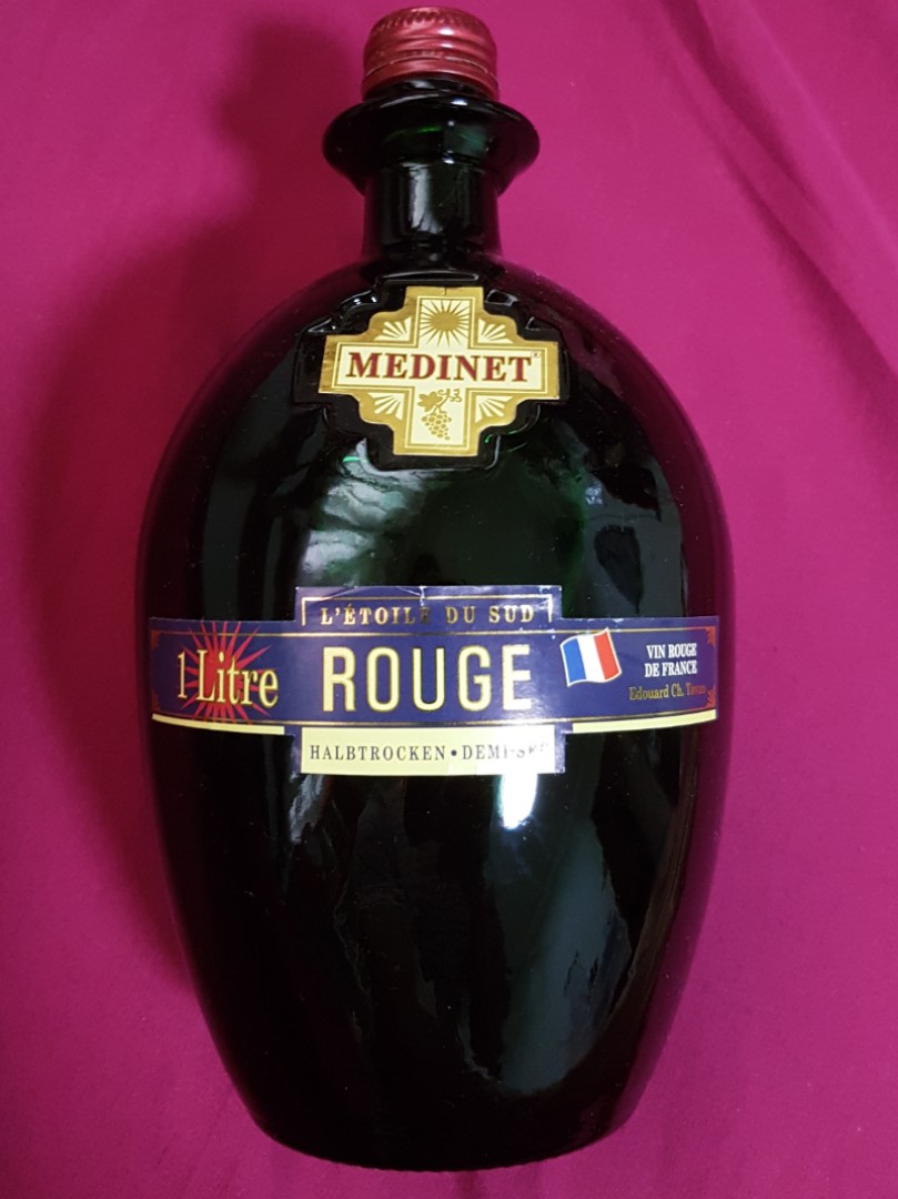 Medinet Rouge Halbtrocken Demi Sec, Food & Drinks, Packaged & Instant ...