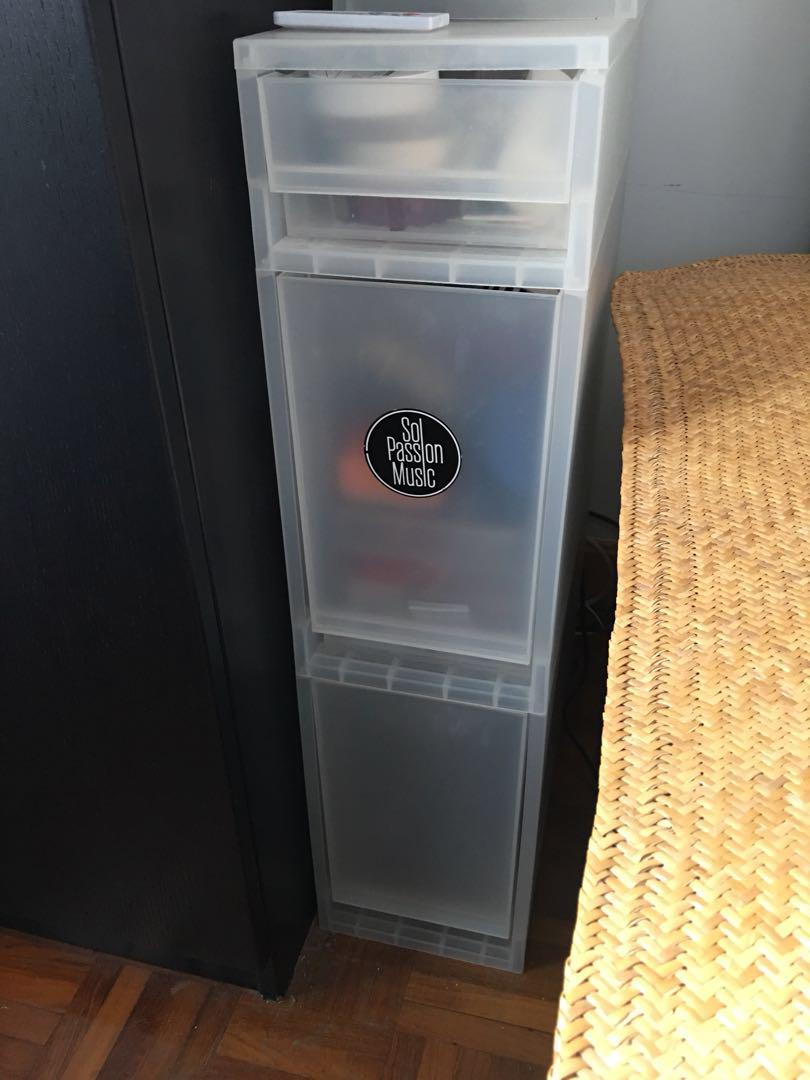 MUJI 膠櫃桶 18cm(w) x 40cm (d) x 70cm (h), 傢俬＆家居, 傢俬, 書櫃、櫃子及架 - Carousell