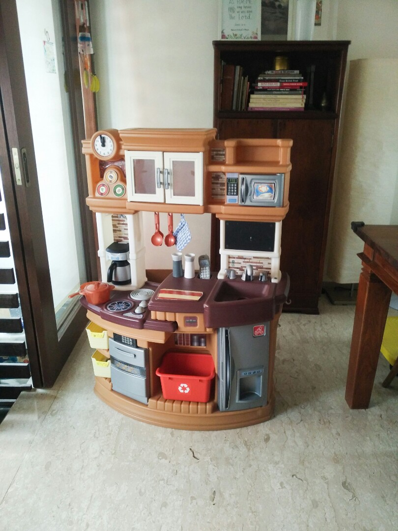 Step2 Toy Kitchen Set, Hobbies & Toys, Toys & Games on Carousell
