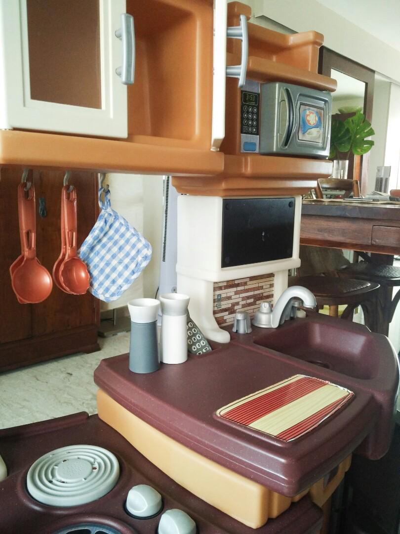 Step2 Toy Kitchen Set, Hobbies & Toys, Toys & Games on Carousell