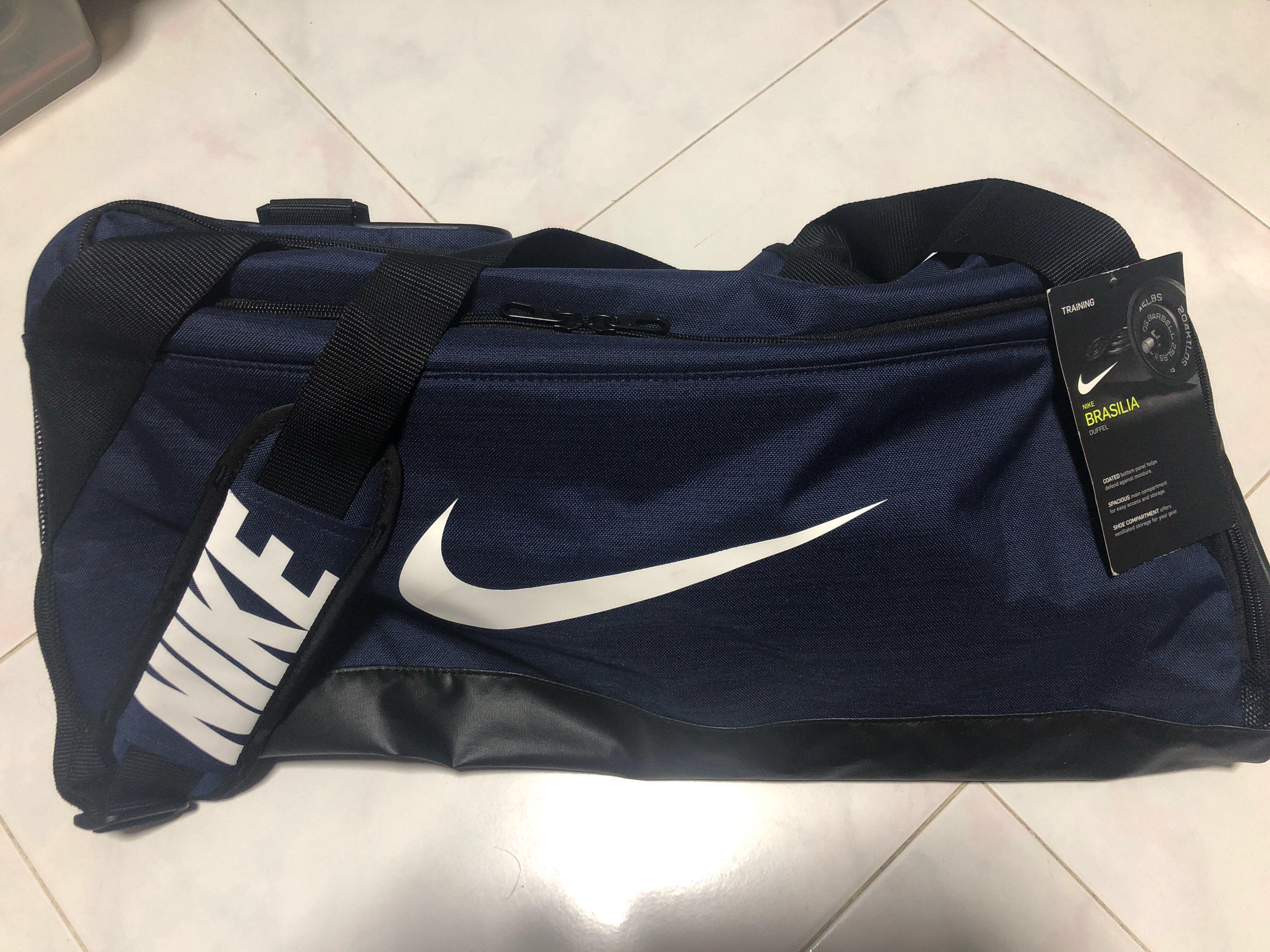 Nike brasilia duffel bag, Sports Equipment, Exercise & Fitness, Toning ...
