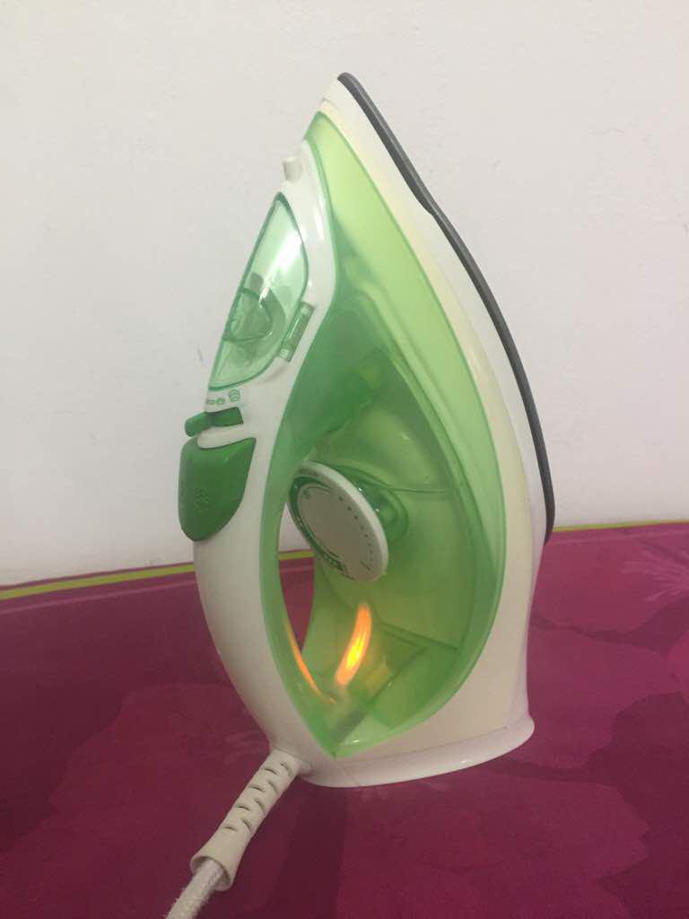Philips Steam Iron Good Conditions TV Home Appliances Kitchen philips-steam-iron-good-conditions-tv-home-appliances-kitchen