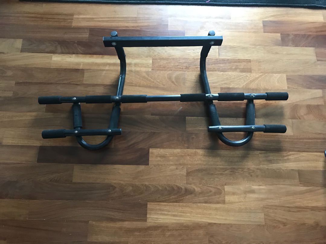 Pull up bar (P90X), Sports Equipment, Exercise & Fitness, Toning ...
