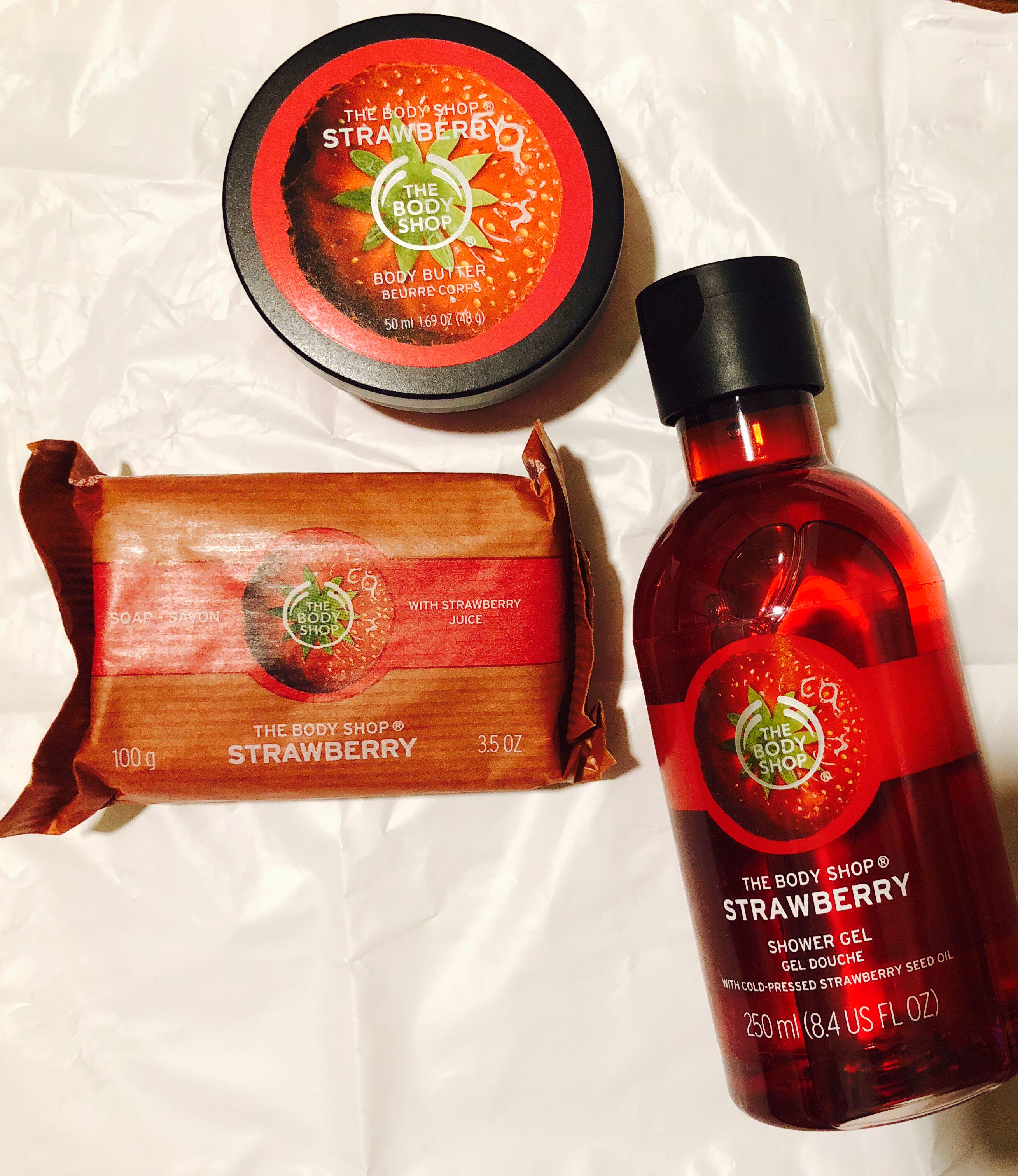 The Body Shop Strawberry Set, Beauty & Personal Care, Bath & Body, Body ...