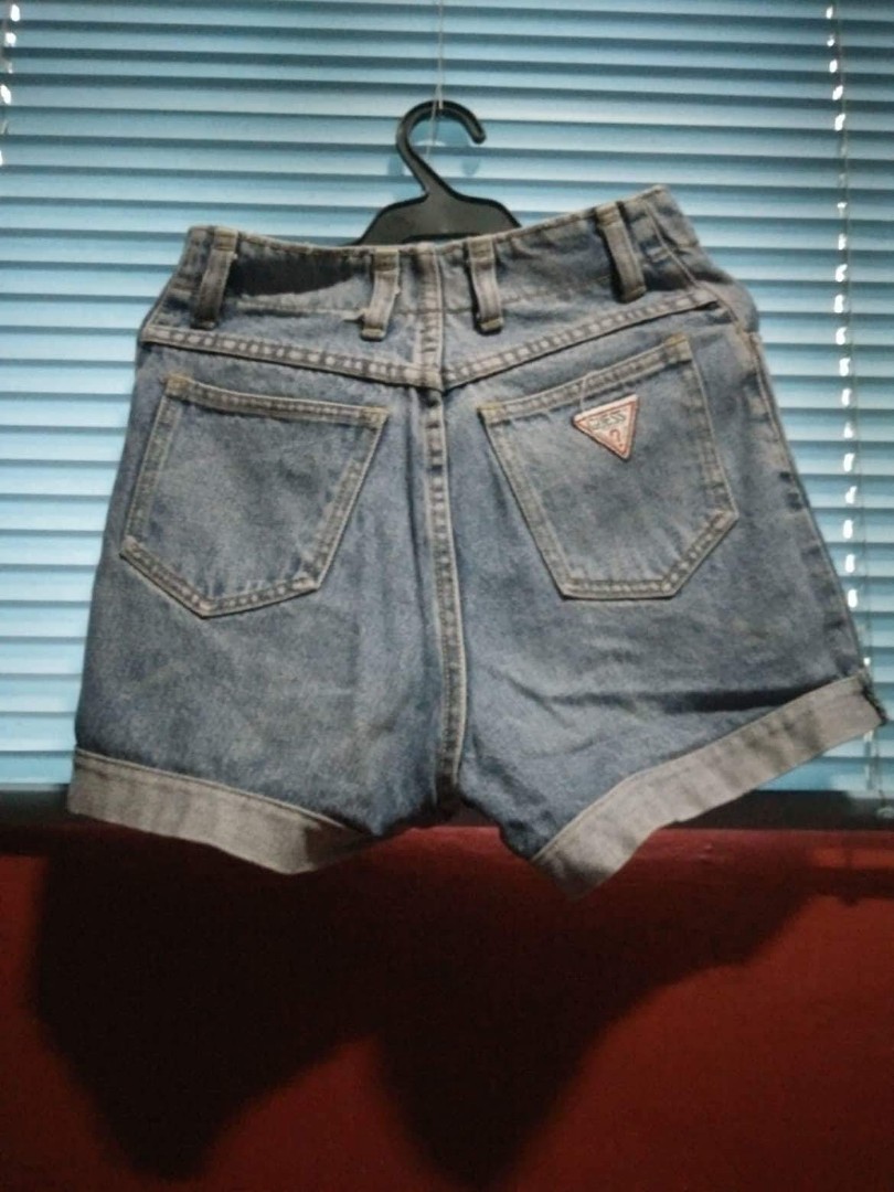 Guess Short Original, Women's Fashion, Bottoms, Other Bottoms on Carousell