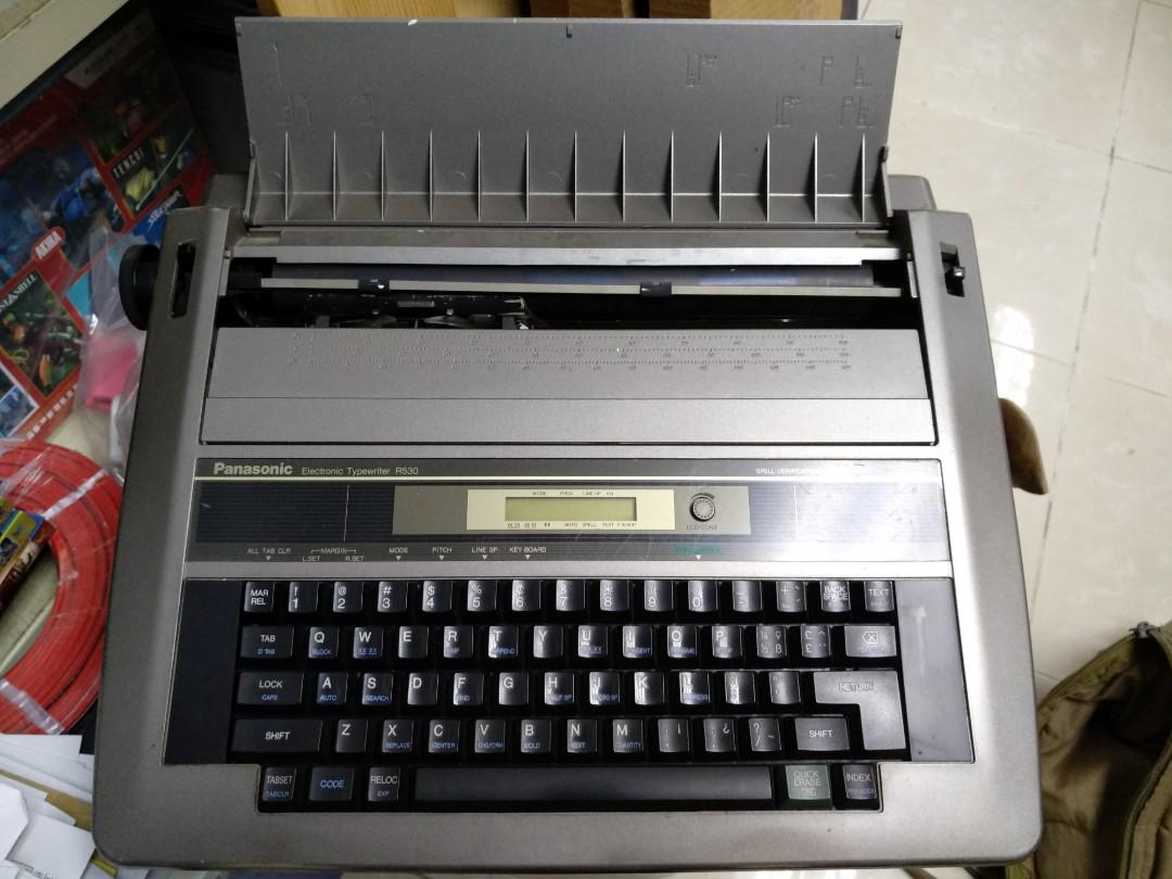 Panasonic typewriter R530, 家庭電器, 廚房電器, 打蛋器及廚師機 - Carousell