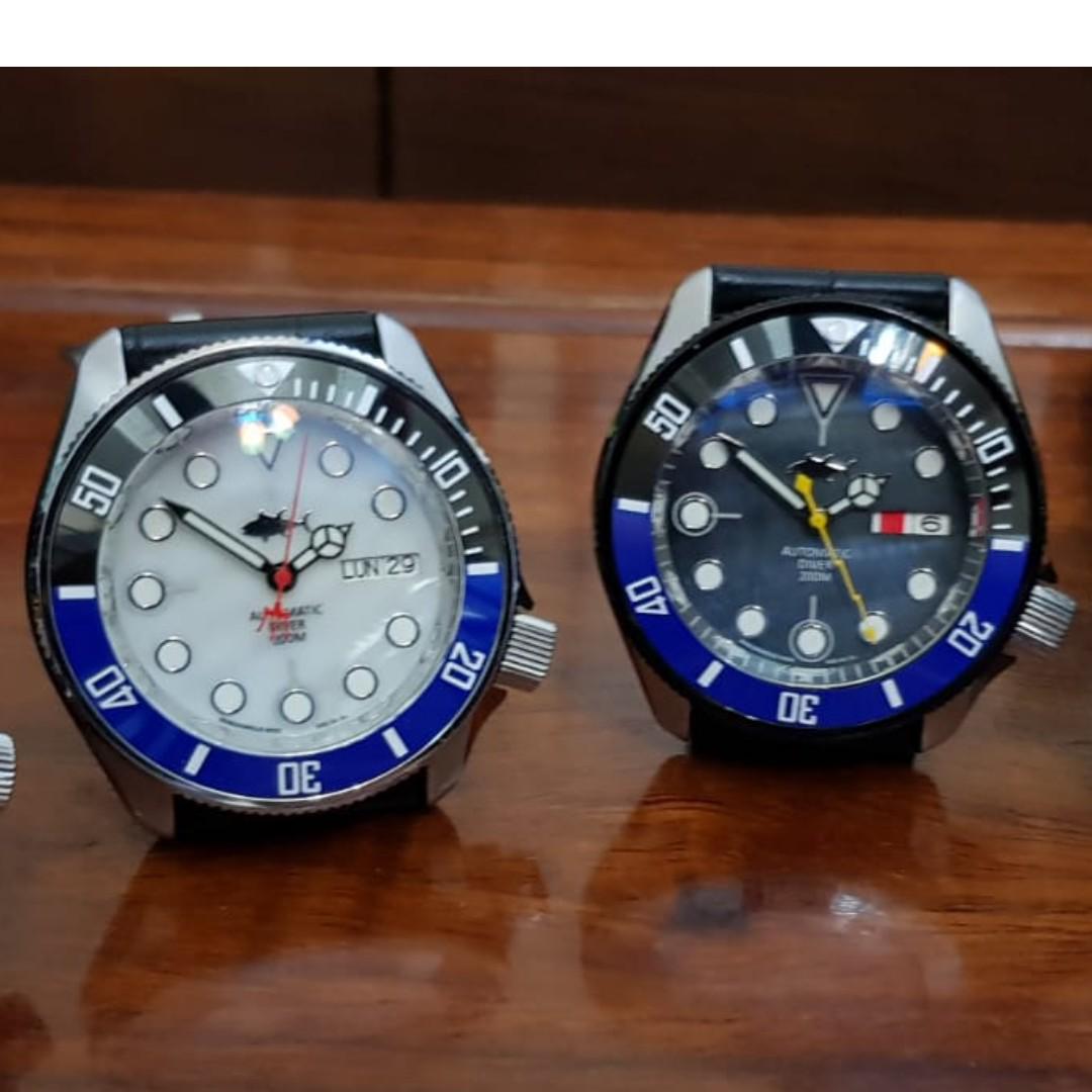 Seiko SKX007 Black or White MOP Dial Sub Batman Mod., Luxury, Watches ...