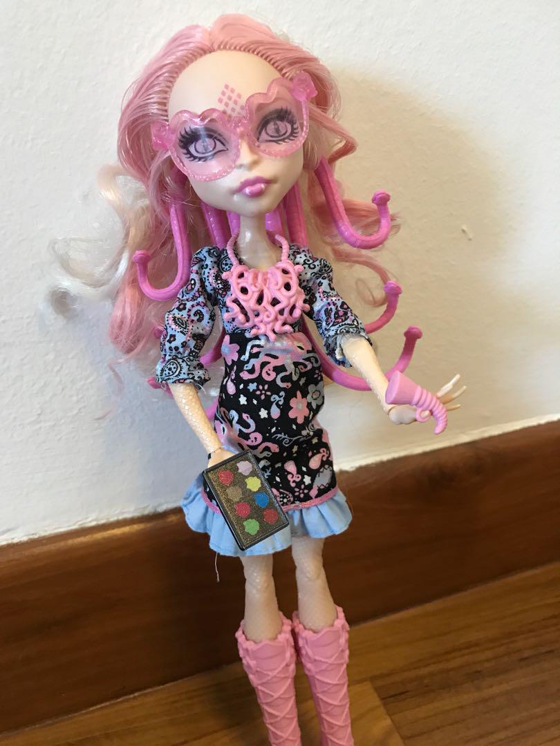 Snake monster high doll, Hobbies & Toys, Toys & Games on Carousell