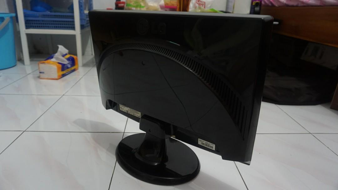 Monitor LG Flatron W1953SE 18.5", Elektronik, Lainnya di Carousell