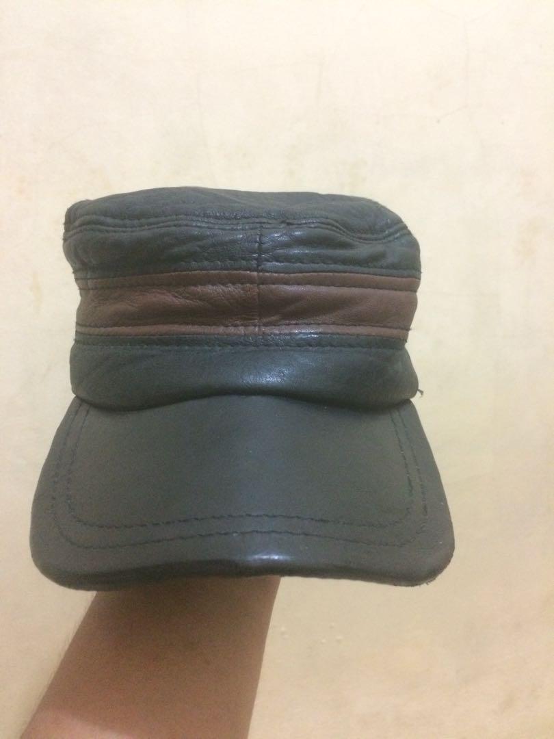 Topi kulit, Fesyen Pria, Aksesoris di Carousell