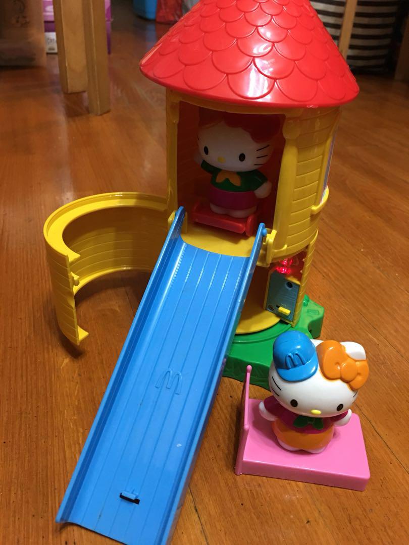 *絕版 2001年 麥當勞 Hello Kitty playground 歡樂頌/遊樂園, 興趣及遊戲, 玩具 & 遊戲類 - Carousell