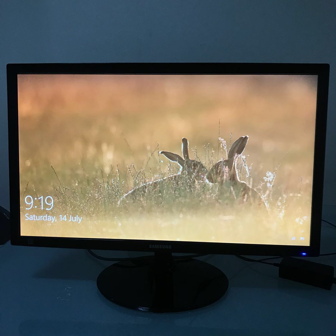 Samsung S24D300H 24" LED LCD Computer Monitor, Computers & Tech, Parts ...