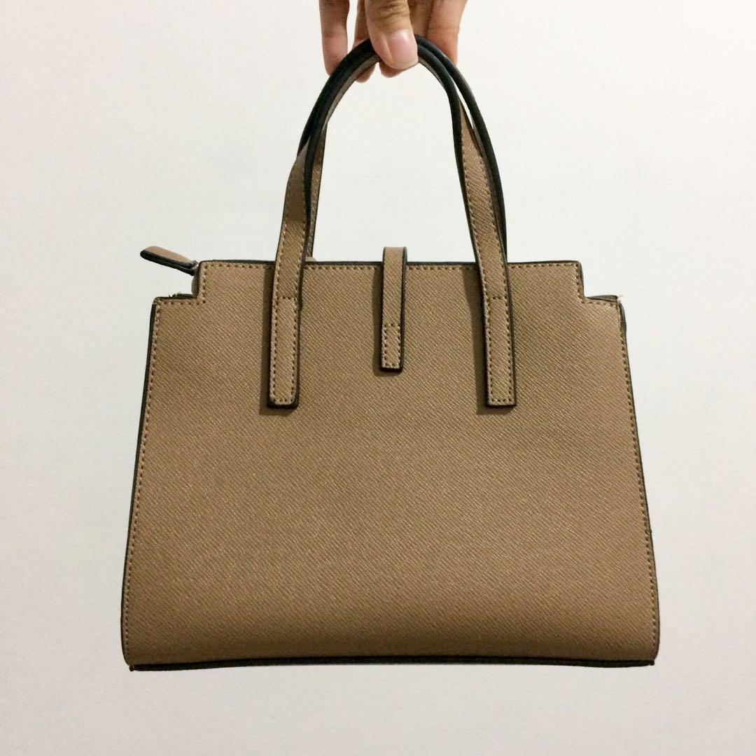 Alberto Bag, Women's Fashion, Bags & Wallets, Tote Bags on Carousell