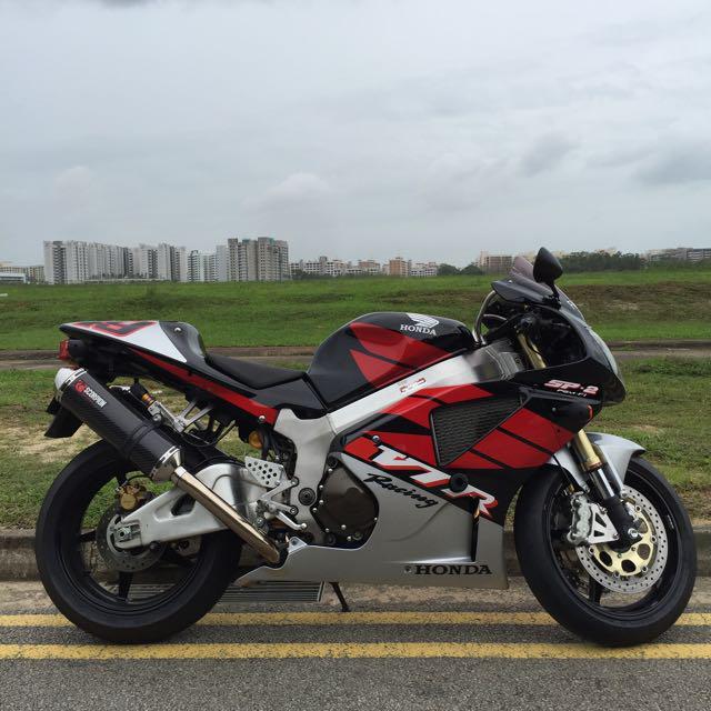 Honda VTR1000 SP2, Motorcycles, Motorcycles for Sale, Class 2 on Carousell
