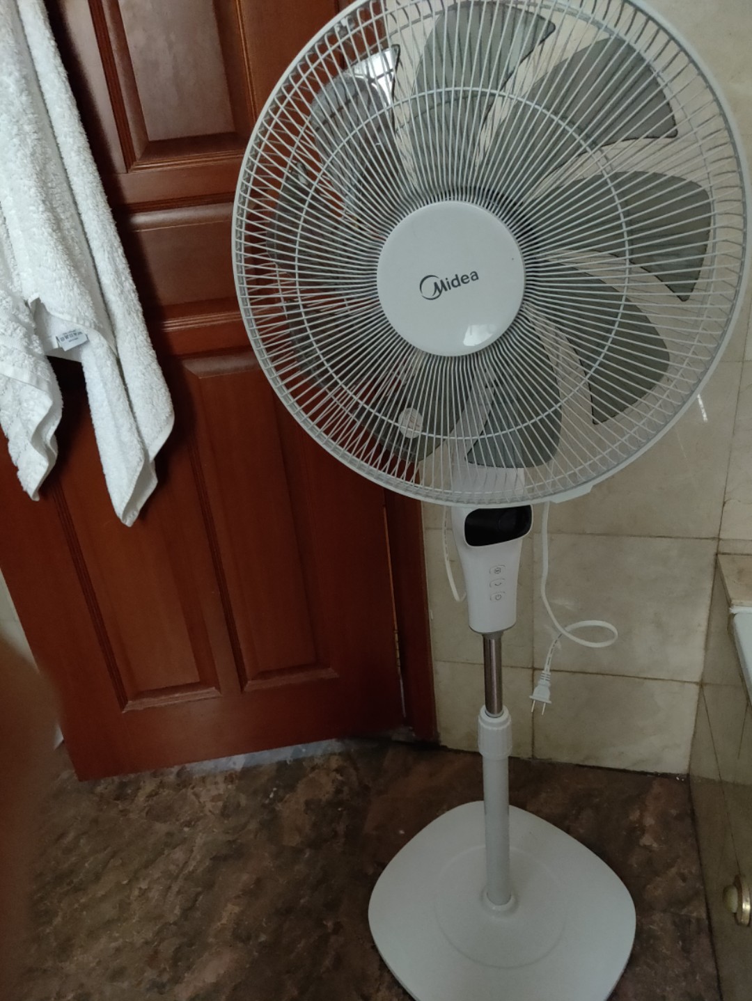 Midea Standing Fan, Furniture & Home Living, Lighting & Fans, Fans on ...