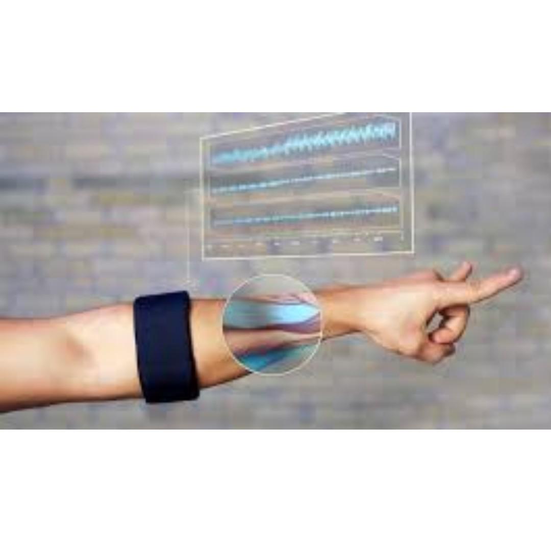 Myo Gesture Control Armband (Black), Electronics, Others on Carousell