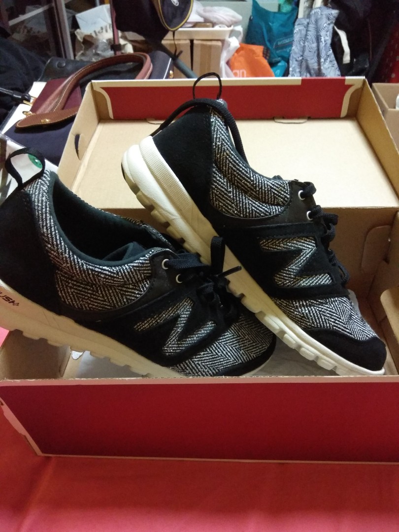 New balance shoes, Women's Fashion, Footwear, Sneakers on Carousell