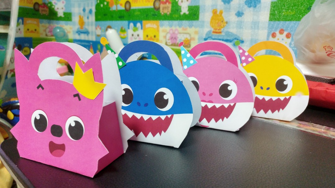 Pinkfong birthday box, Everything Else on Carousell