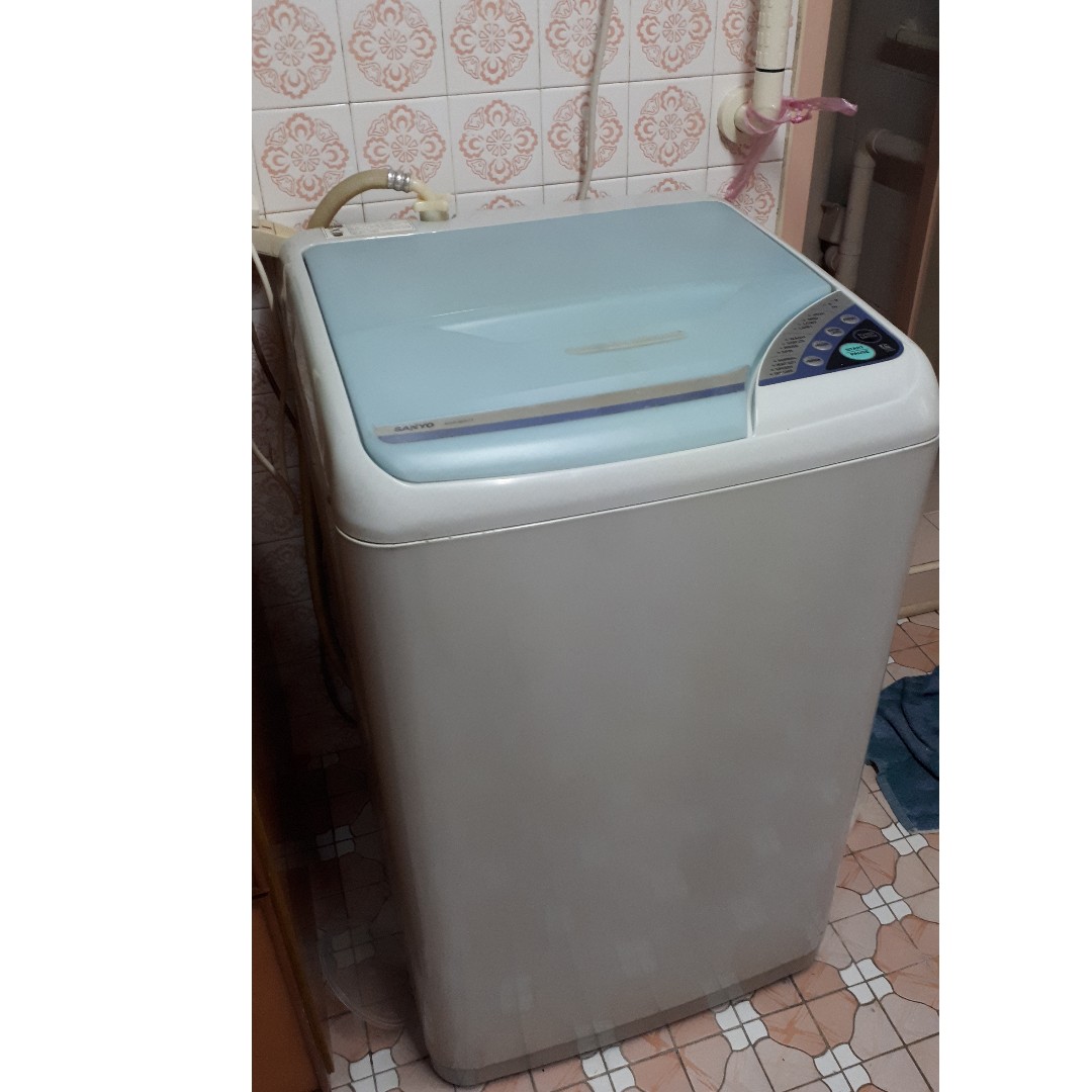 Sanyo 5kg washing machine, TV & Home Appliances, Washing Machines and ...