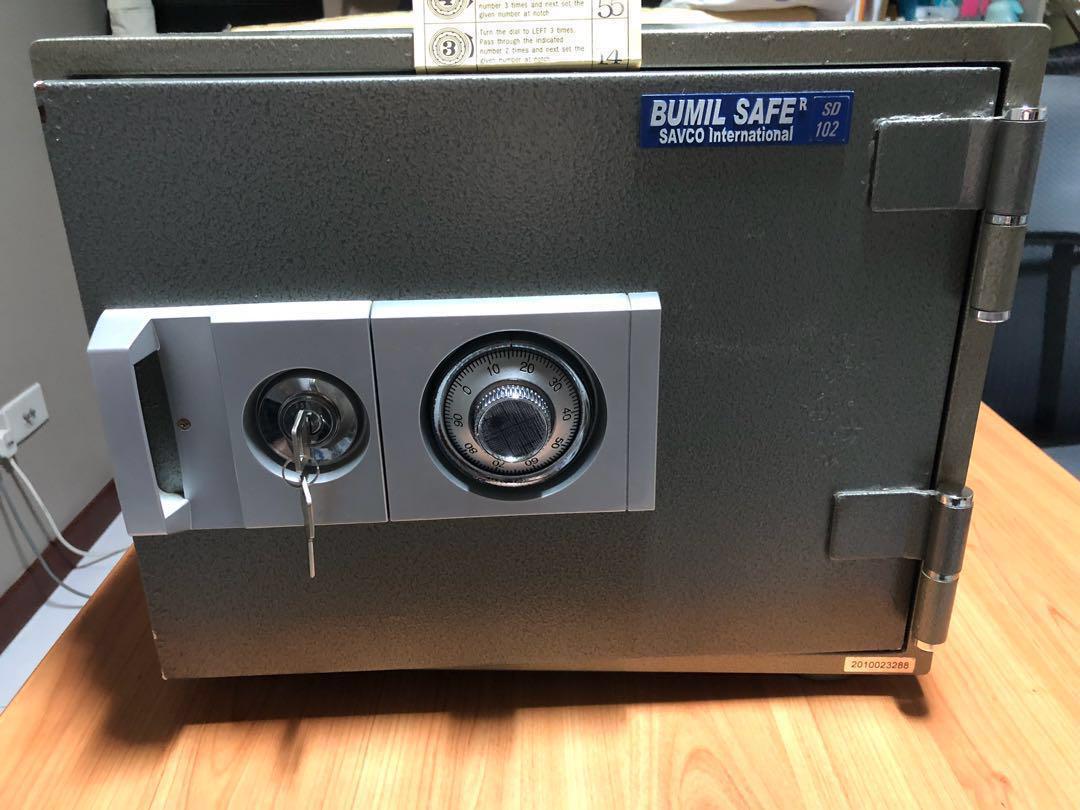 Savco Bumil Fireproof Safe SD102, Hobbies & Toys, Memorabilia ...