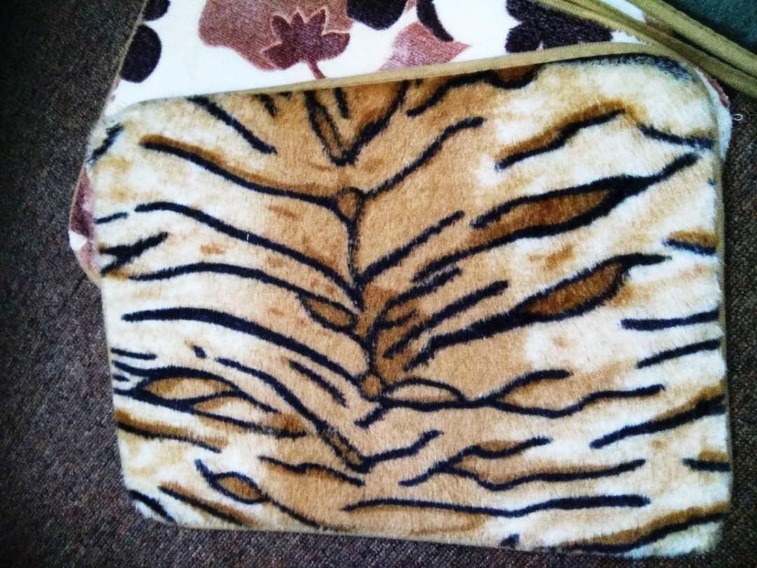 (1 set = 4 pieces) Small Soft Furry Comfy Sponge Carpet, Everything ...