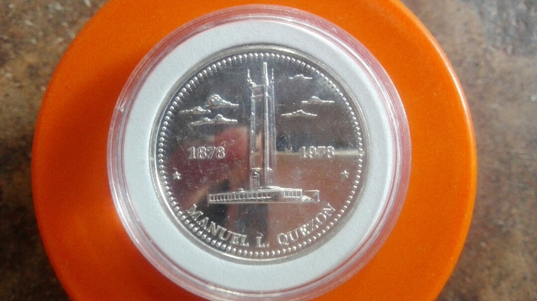25 and 50 pesos manuel l quezon commemorative silver coin, Hobbies ...