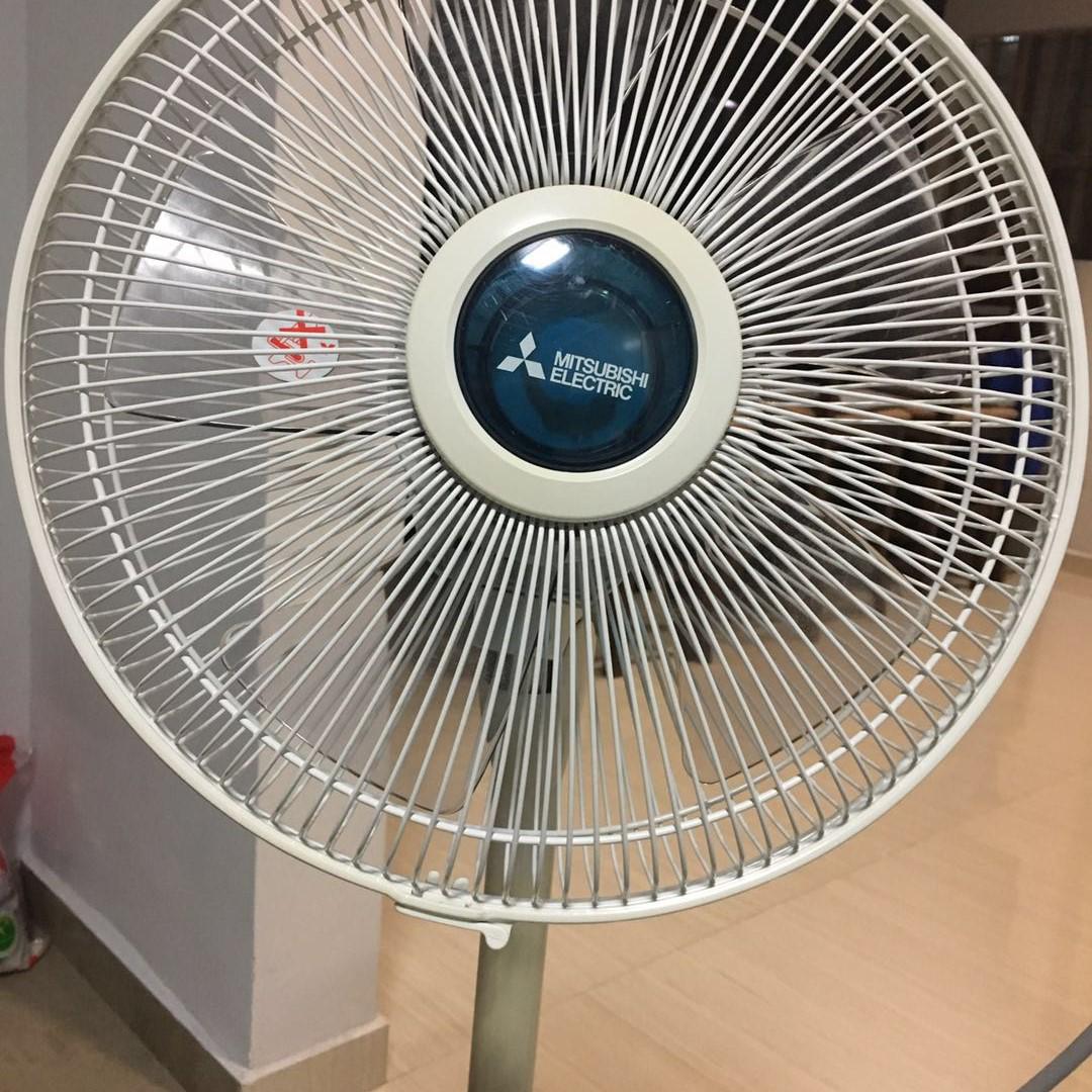 Mitsubishi Electric Stand Fan in good condition with remote control ...