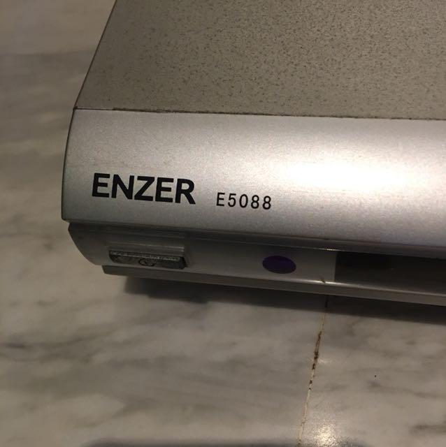 Pre-loved Enzer DVD player E5088, Audio, Portable Music Players on ...