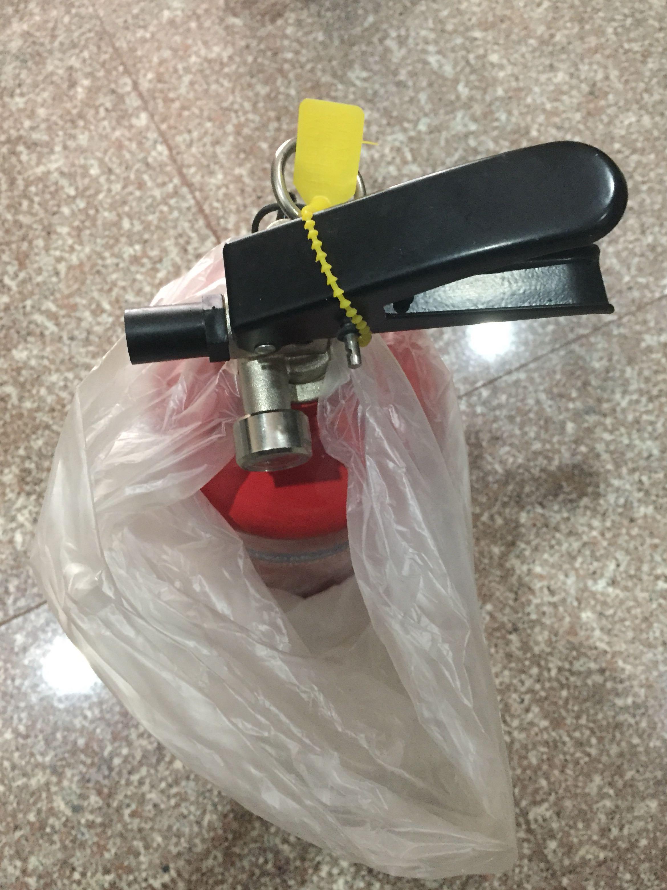Asterisk Fire Extinguisher (2kg), Everything Else on Carousell
