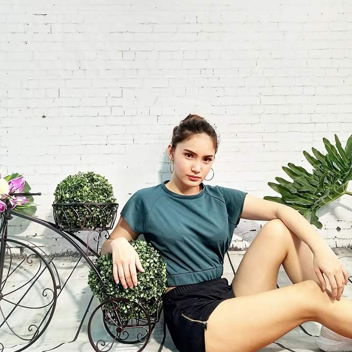 Mackenzie top, Women's Fashion, Tops, Others Tops on Carousell