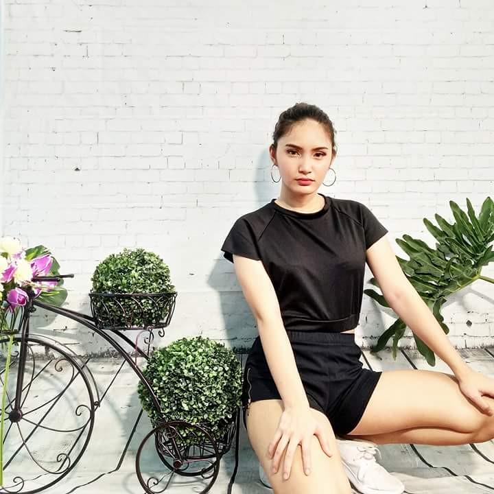 Mackenzie top, Women's Fashion, Tops, Others Tops on Carousell