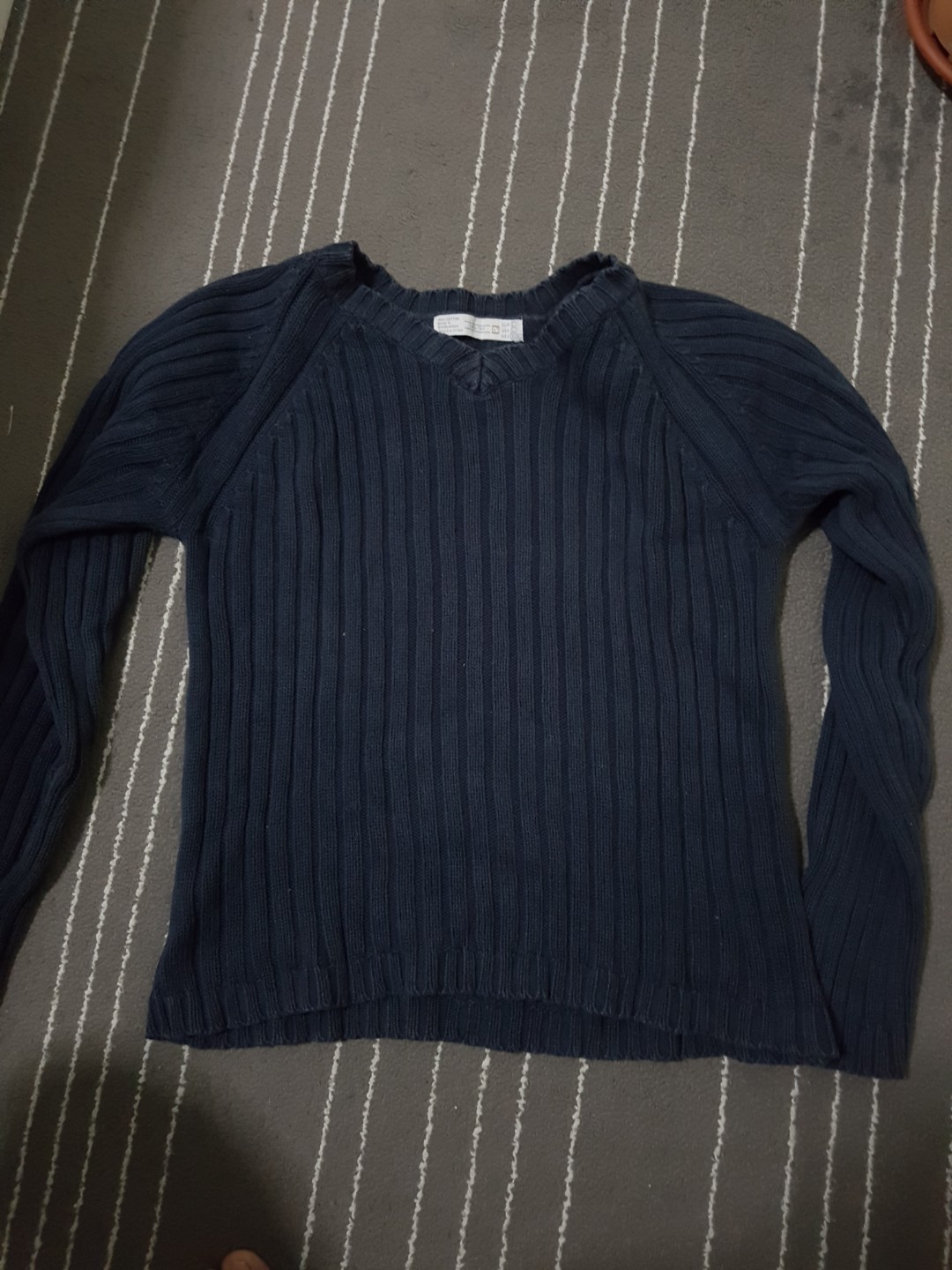 Navy blue jumper, Women's Fashion, Tops, Other Tops on Carousell