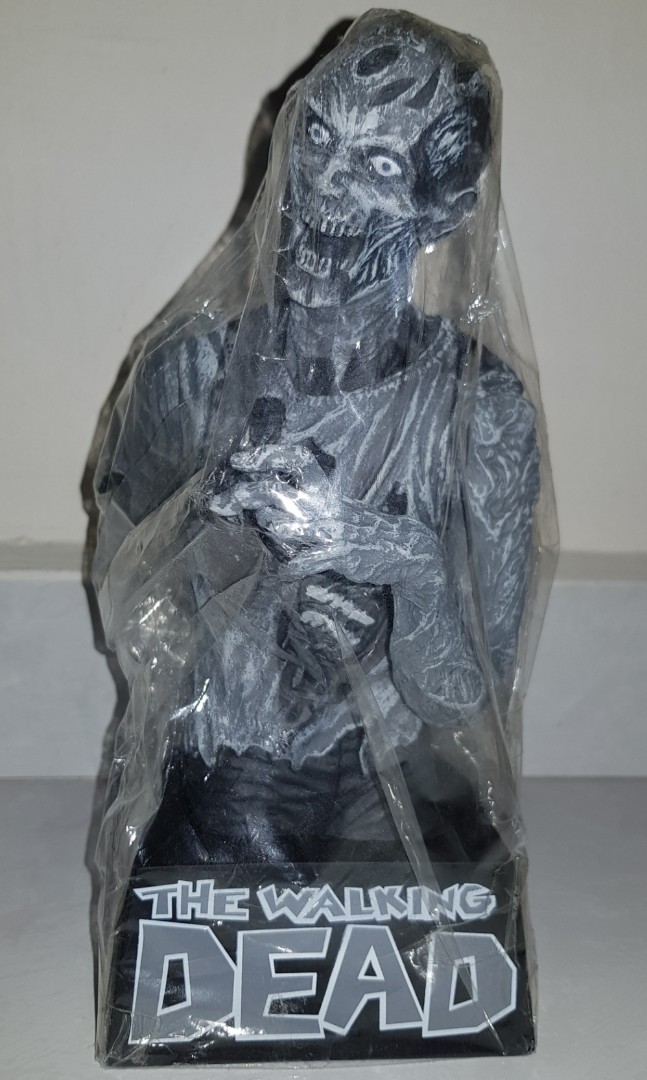 The Walking Dead Zombie Coin Bank, Hobbies & Toys, Toys & Games, Bricks ...