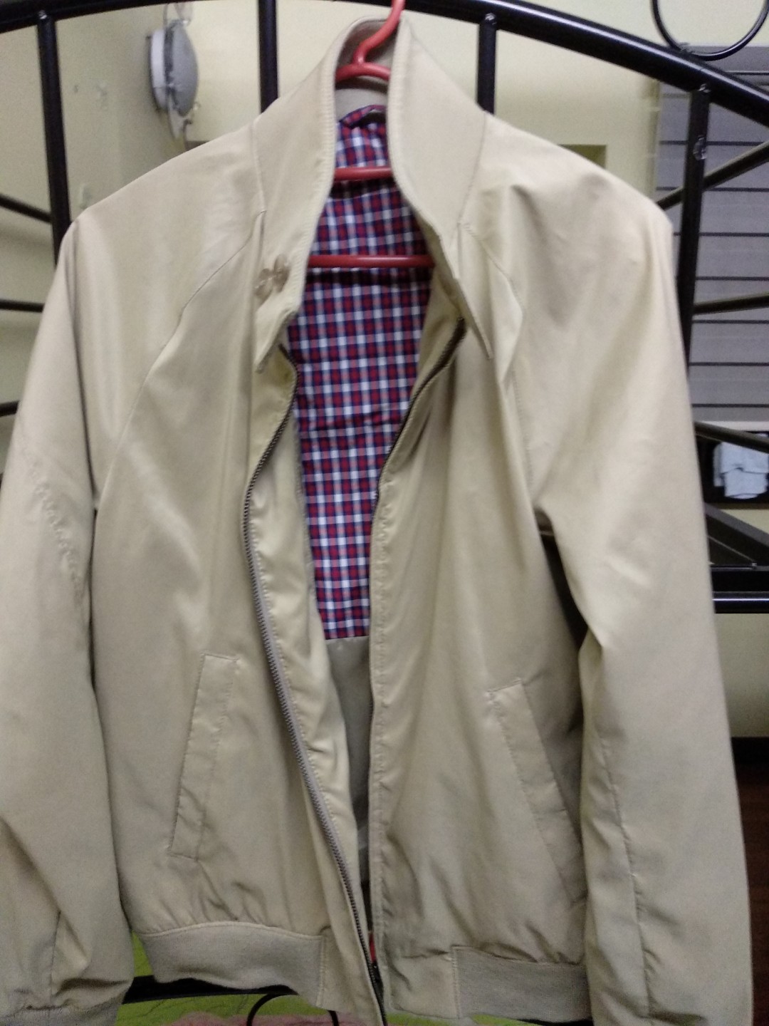 Uniqlo jacket, Men's Fashion, Coats, Jackets and Outerwear on Carousell