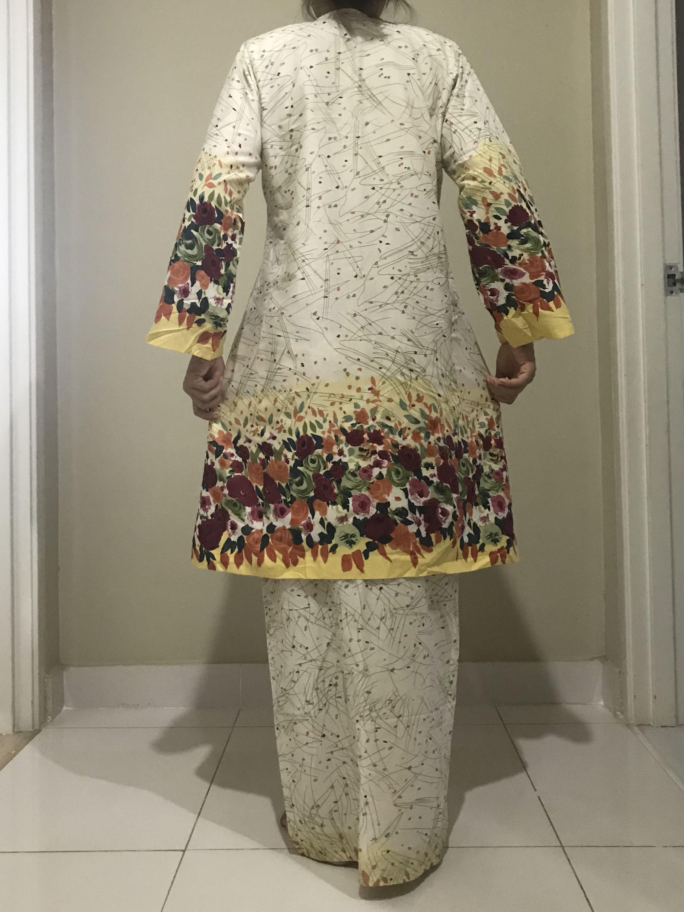 Baju kurung pesak pahang, Women's Fashion, Muslimah Fashion, Baju ...