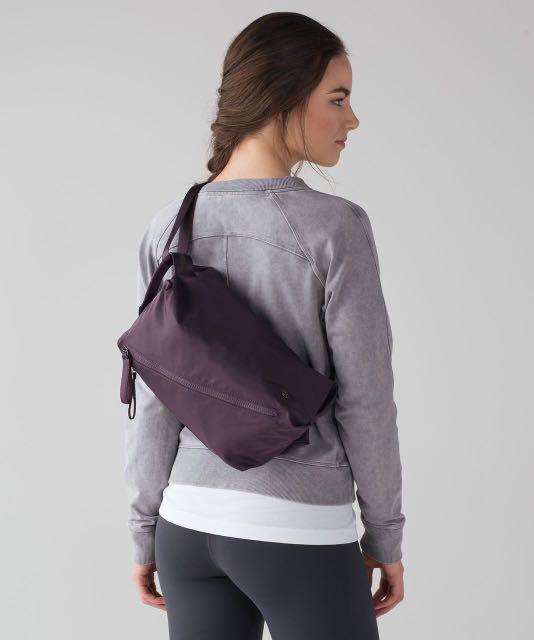 Lululemon Fast Track Bag, Men's Fashion, Activewear on Carousell