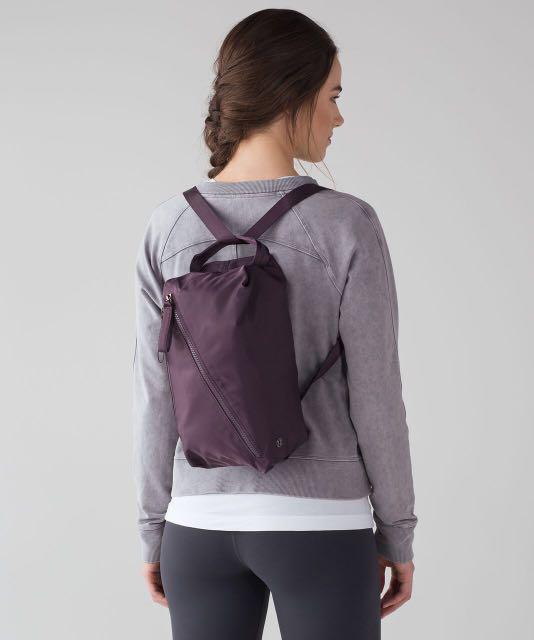Lululemon Fast Track Bag, Men's Fashion, Activewear on Carousell