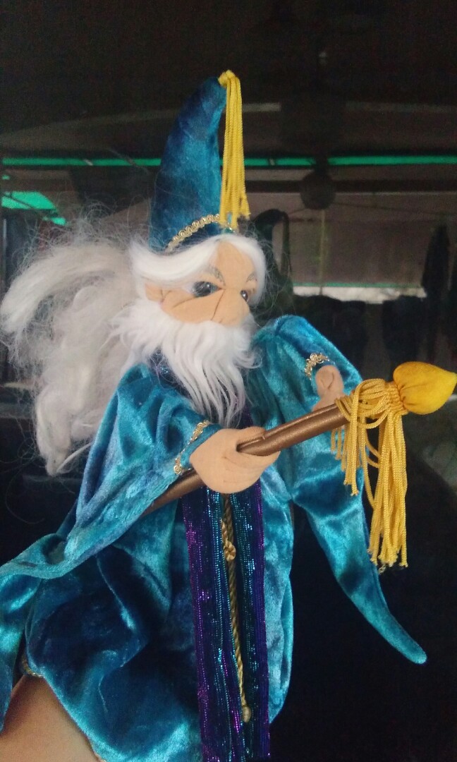 Original US Folkmanis Wizard hand puppet, Hobbies & Toys, Toys & Games ...