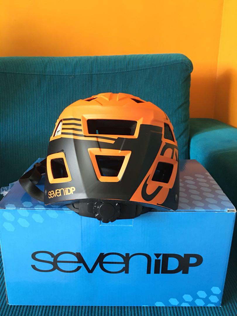 7 seven iDP Helmet, Sports Equipment, Bicycles & Parts, Bicycles on ...